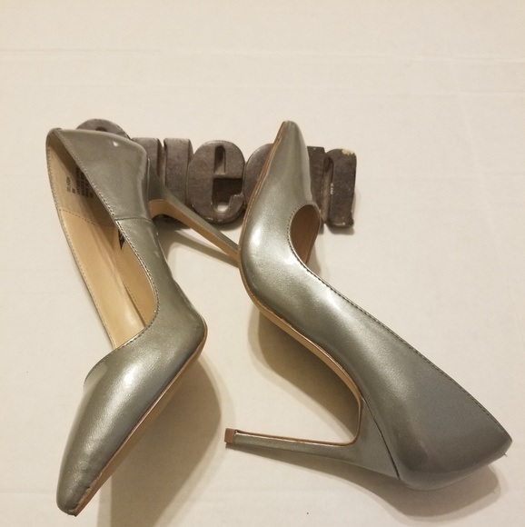 Shoemint | Shoes | Silver Pointy Toe Pumps | Poshmark